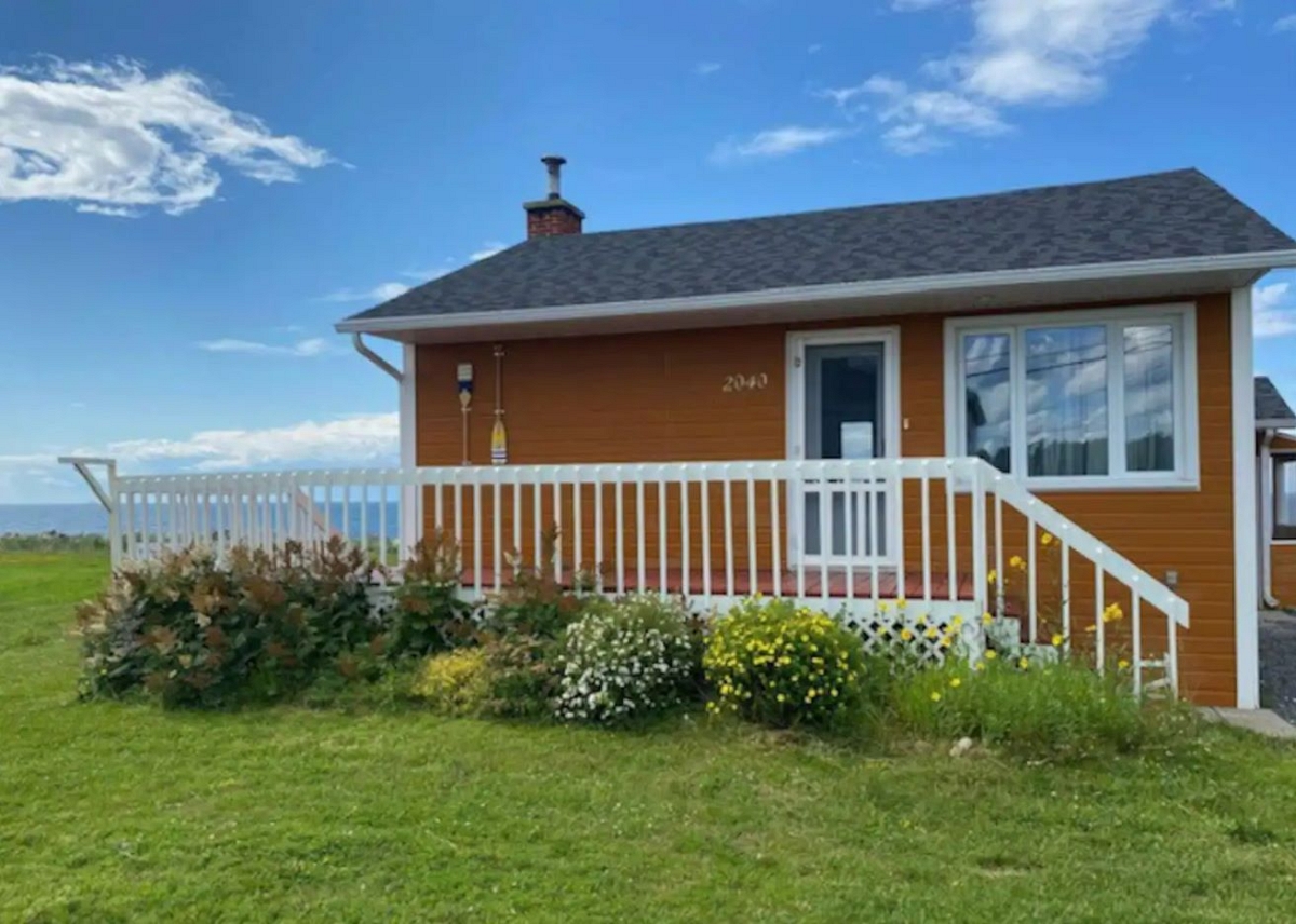 La petite sur le bord de l'eau | Tourisme Matane